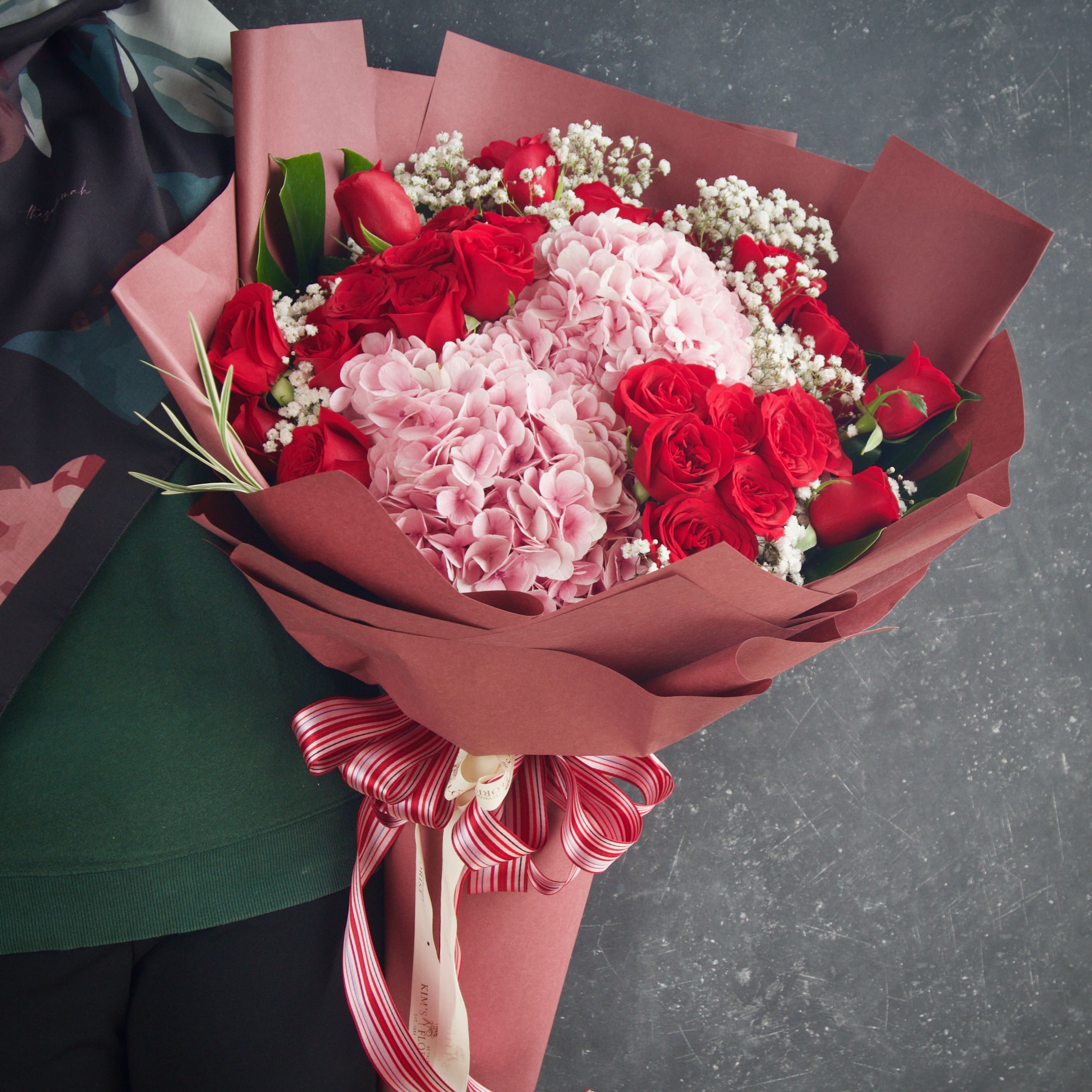 Johor Bahru Flower Delivery | Online Florist, Hand Bouquets Johor Bahru