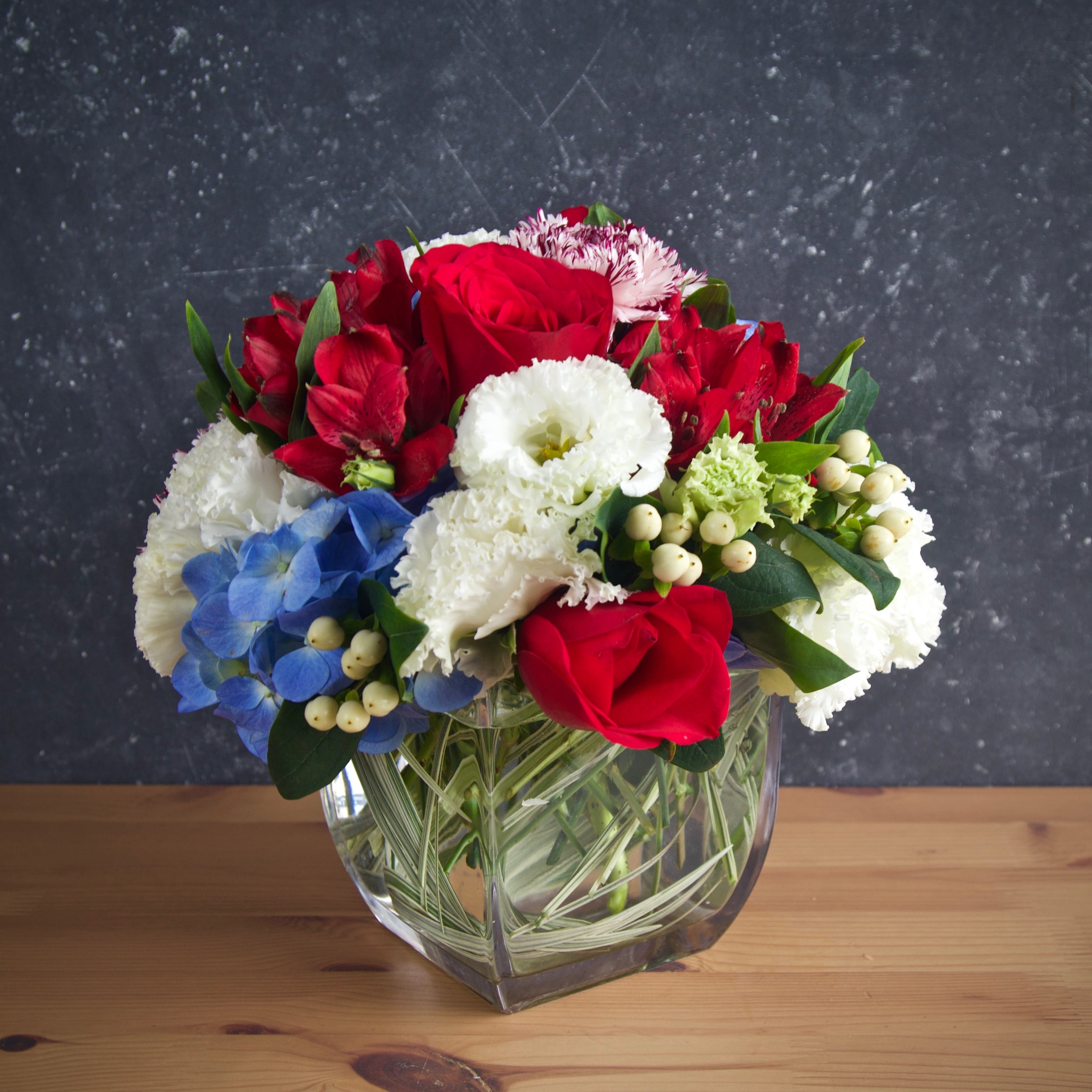 Johor Bahru Flower Delivery | Online Florist, Hand Bouquets Johor Bahru