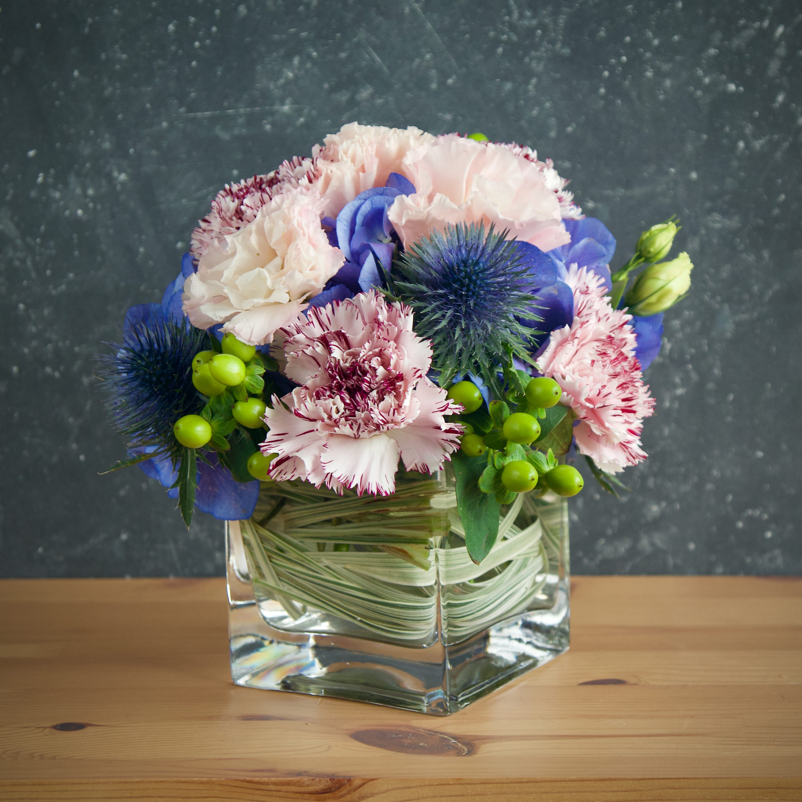 Johor Bahru Flower Delivery | Online Florist, Hand Bouquets Johor Bahru